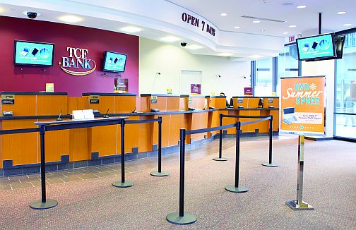 Digital Signage for Banks | Boardroom Solutions